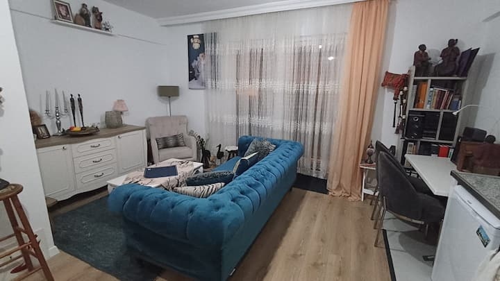 Finike Merkezde Limana çOk Yakın - Finike