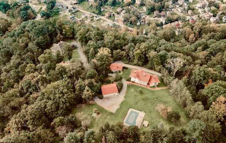 Cozy Cottage -Downtown Campus, Stadium, Hospital - Morgantown, WV