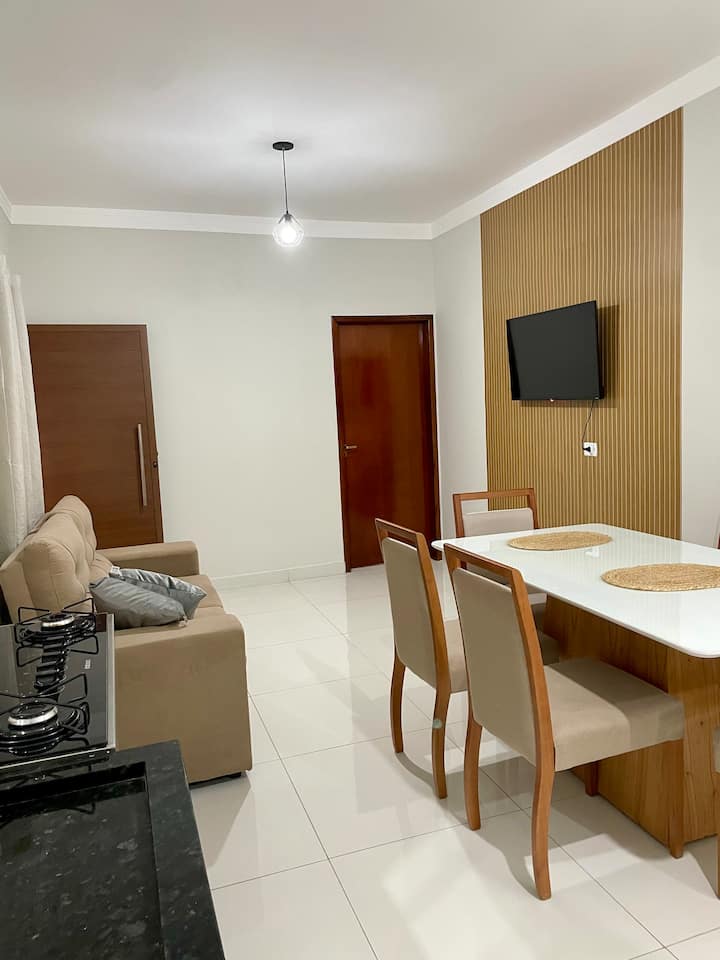 Casa Próxima Da Igreja Da Cidade E Revap - Taubaté