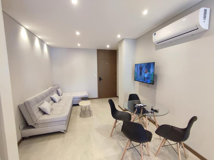 Lindo Depto. De 2 Dorm Todo Equipado En Equipetrol - Bolivia