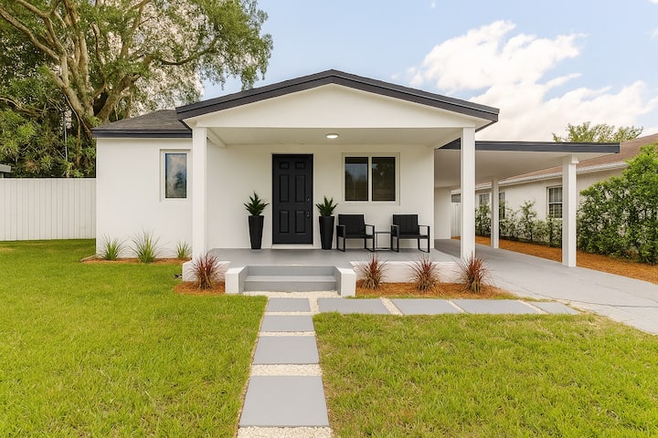 Close To Wynwood, Midtown, Downtown & Beaches - Miami, FL