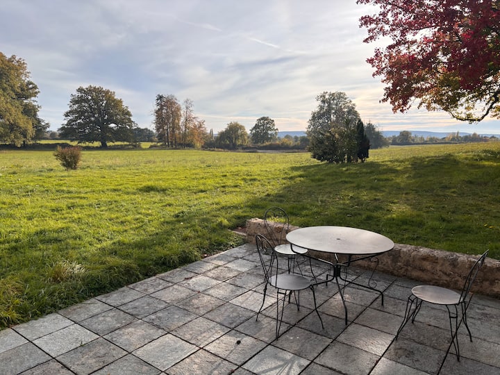 Deux Maisons Voisines Dans Grand Domaine Normand - Frankreich