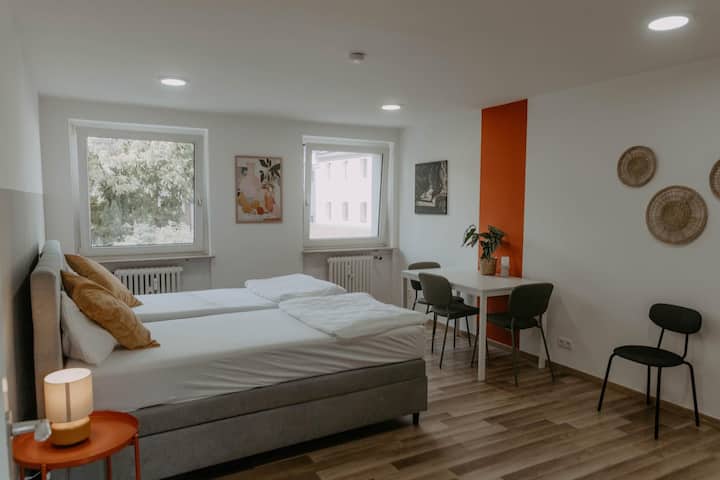 Stilvoll, Modern Mit Balkon In Frankfurt Höchst - Frankfurt