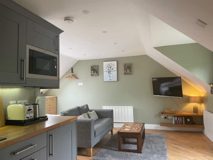 Cosy Garden Annex Retreat With Private Entrance - Campton