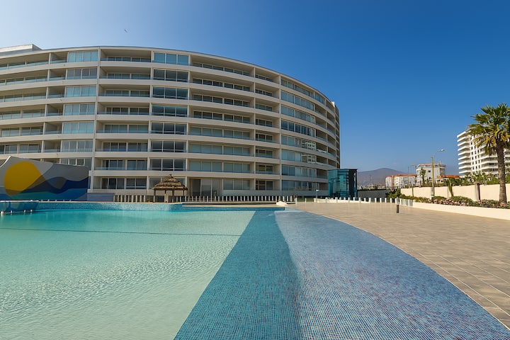 La Serena: Piscina Temperada Y Con Olas - La Serena