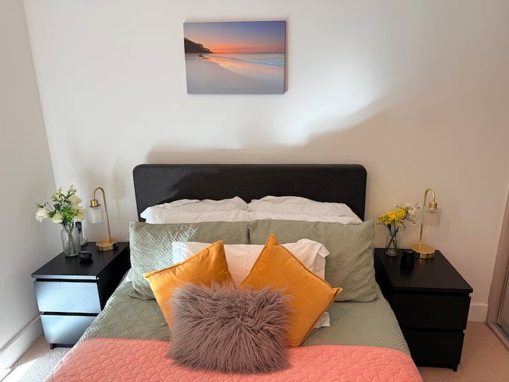 1 Bedroom Apartment-colindale, Hendon - Edgware