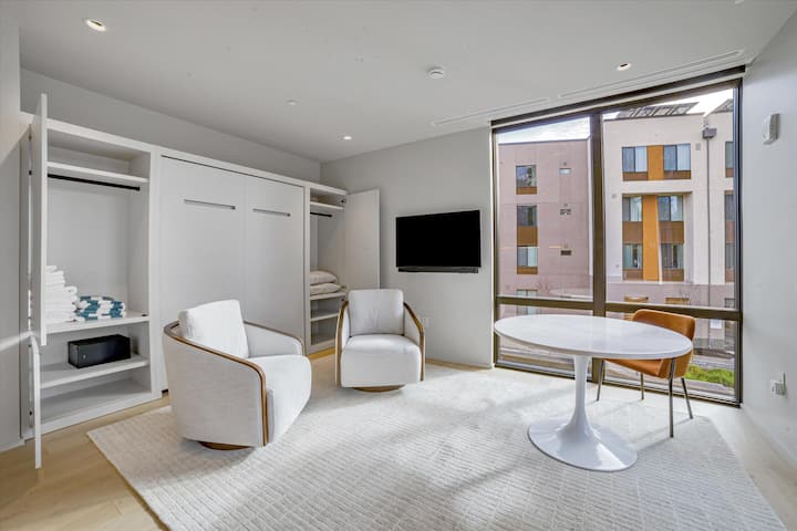 Luxury Studio Downtown Healdsburg With Pool/gym - Healdsburg, CA