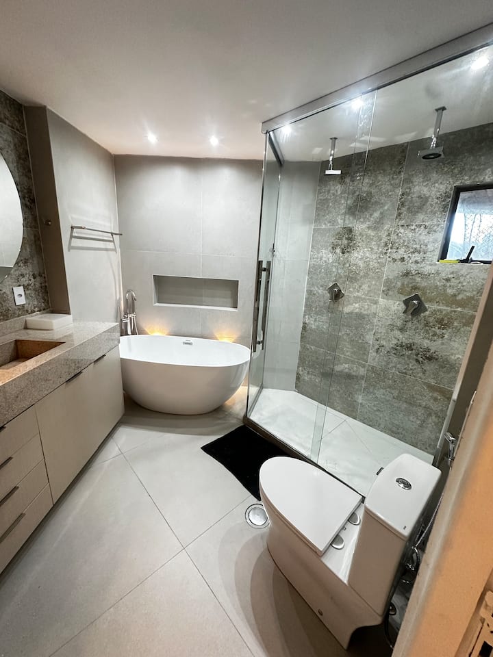 Cobertura Alto Padrão Na Quadra Da Praia, Ponta V. - Maceió