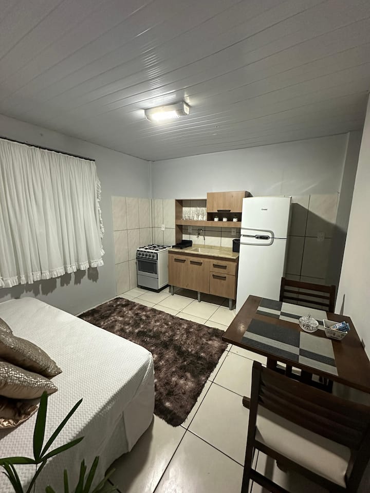 Loft  Confortável Centro Blumenau,1vaga,wi-fi. - Gaspar