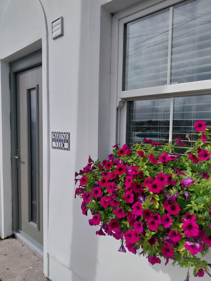 One Bedroom Apartment With Marina Views In Kilrush - Kilrush
