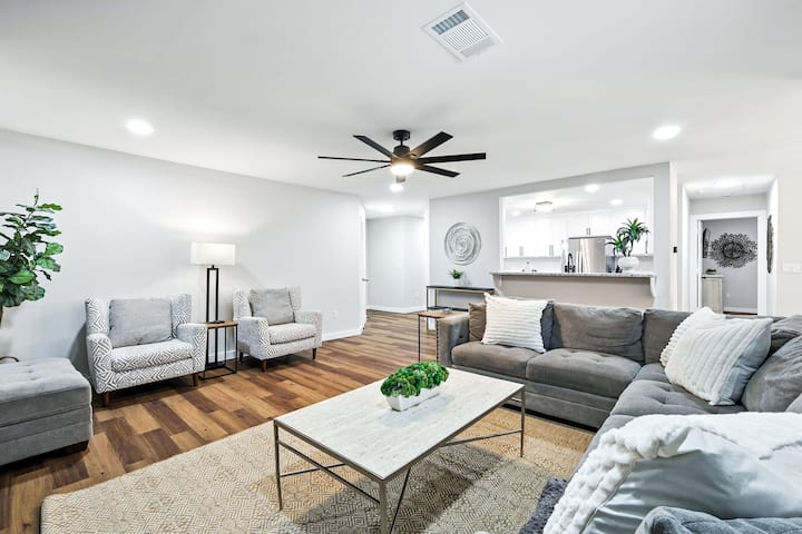 Flower Mound Manor - Modern 3br New Construction - 弗洛爾蒙特