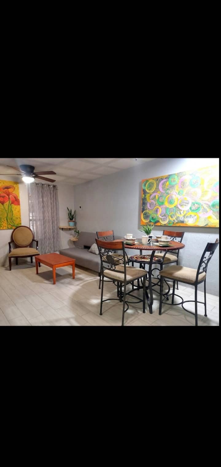 Cómoda Casa Cerca De Consulado
 Americano. - El Paso, TX