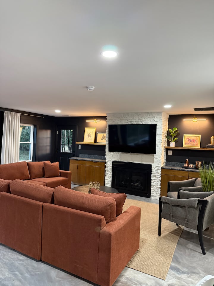 Hilltop Retreat-bourbon Trail-pool W/slide-hot Tub - Kentucky