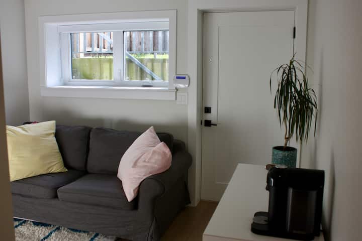 Apartment In East Vancouver - Vancouver