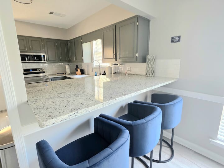 Quiet & Secure Retreat W/ Wifi & Private Parking - Montgomery, AL