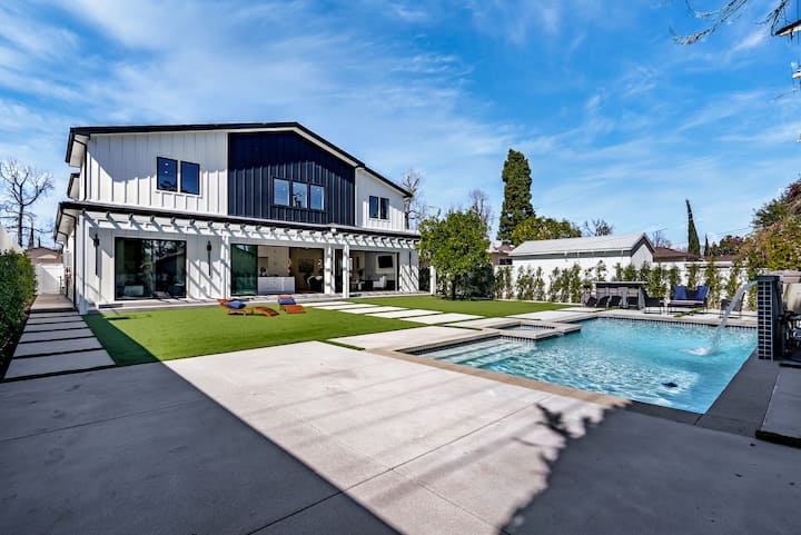 New Construction, 7 Bedroom, 6 Bath ,Pool, Spa, - Calabasas, CA