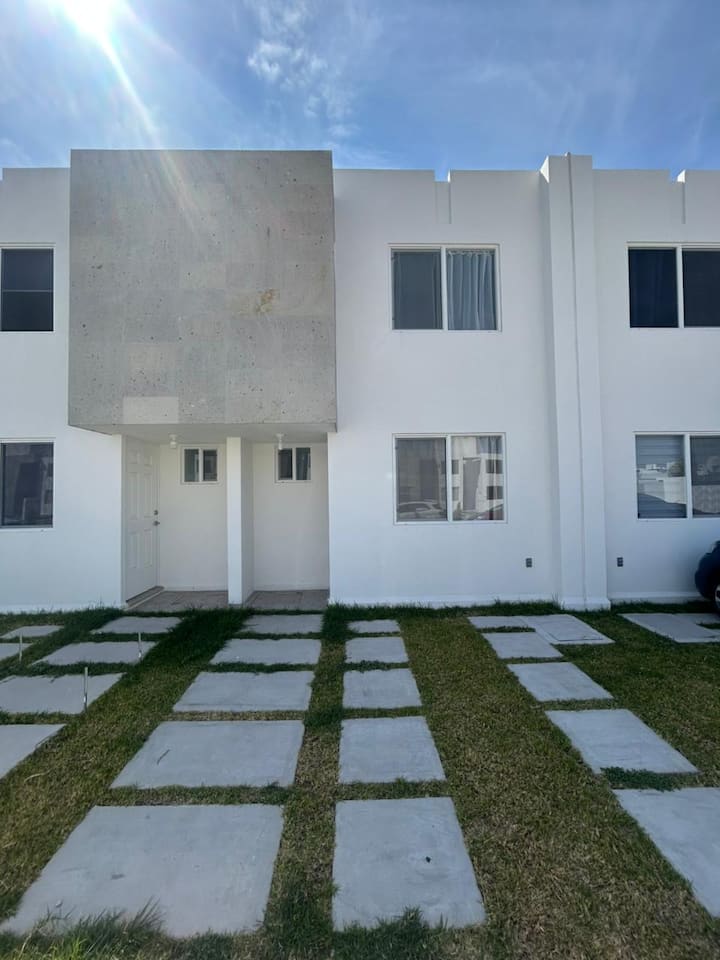 Casa Completa En Cordillera Wifi + Estacionamiento - León