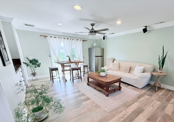 Scenic Temecula Overlook Suite - Temecula, CA