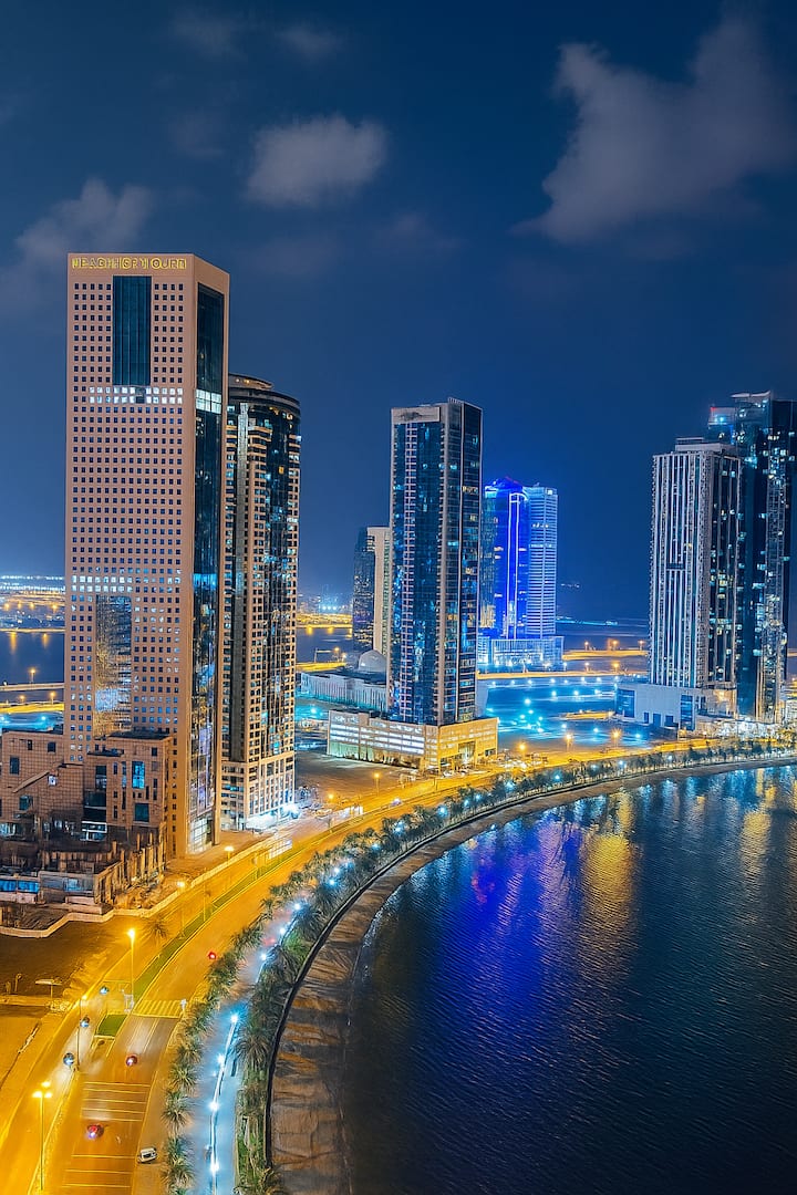 Stylish 1br Retreat | Pool + Gym + Parking - Sharjah