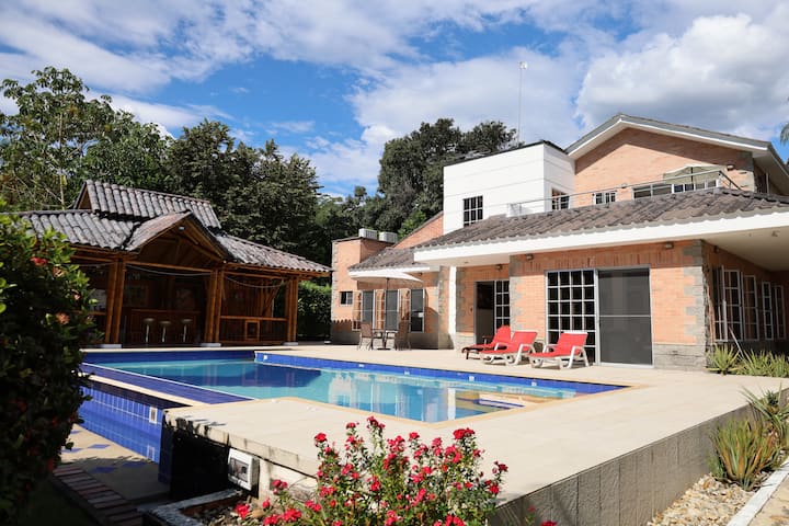 Casa Campestre En Nilo / Piscina, Jacuzzi Y Turco - Melgar