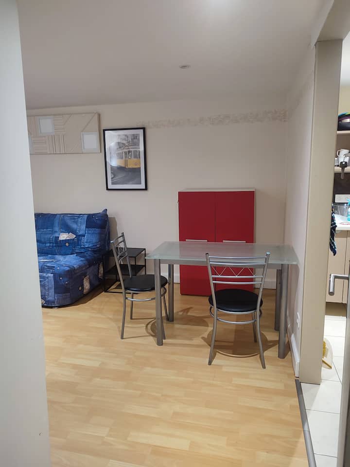 Studio Chez L'habitant - ibis budget Châtellerault Nord