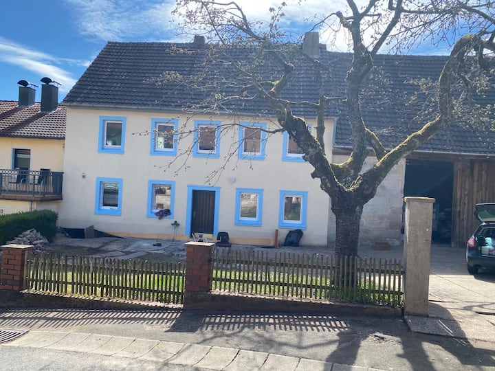 Grosses Haus Auf 2000m2 Grundstück Raum Bamberg - Oberaurach