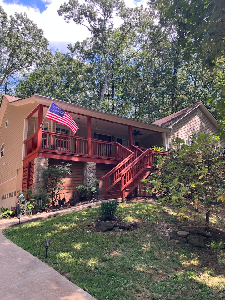 Peaceful Pet-friendly Home In Athens - Athens, GA