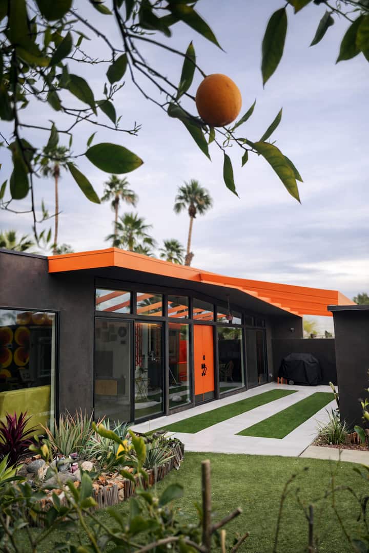 Tiki House - Palm Springs