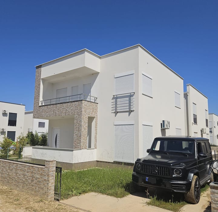 Exclusive Vip Style Villa In A Gated Community - Montenegro