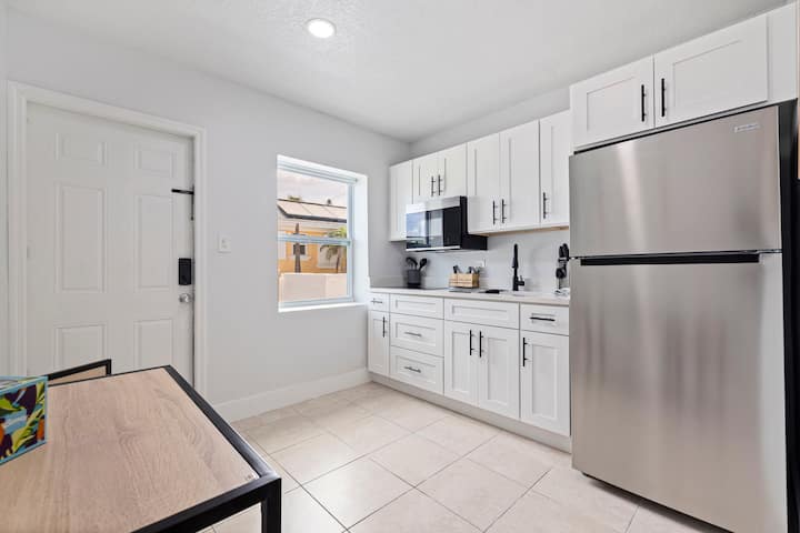 Las Olas Treasure Island - Oasis Suite - South Pasadena, FL