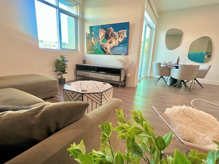 Hollywood Corner 2 Bedroom - Los Angeles, CA