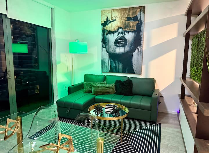 Luxury Miami High Rise @The Aleá Building - Miami, FL