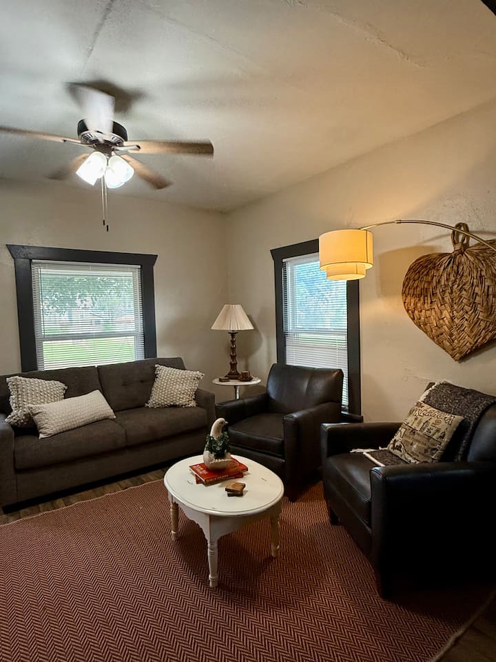 Graystone Charming Walkable To Downtown Ponca 2br - Ponca City, OK