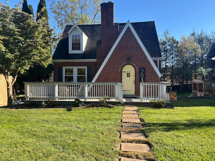 Becca's Cottage - Galax, VA