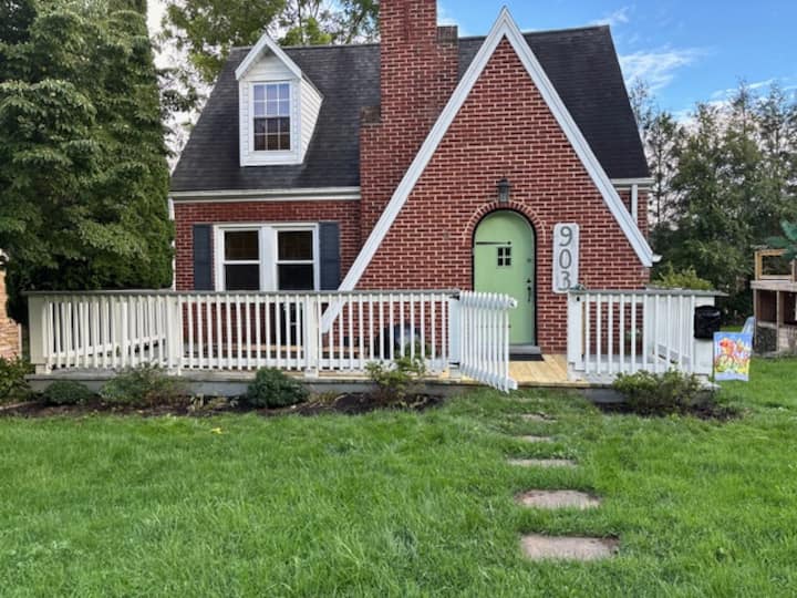 Becca's Cottage - Galax, VA