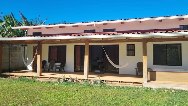 Casa Lirio Tropical - Santa Cruz