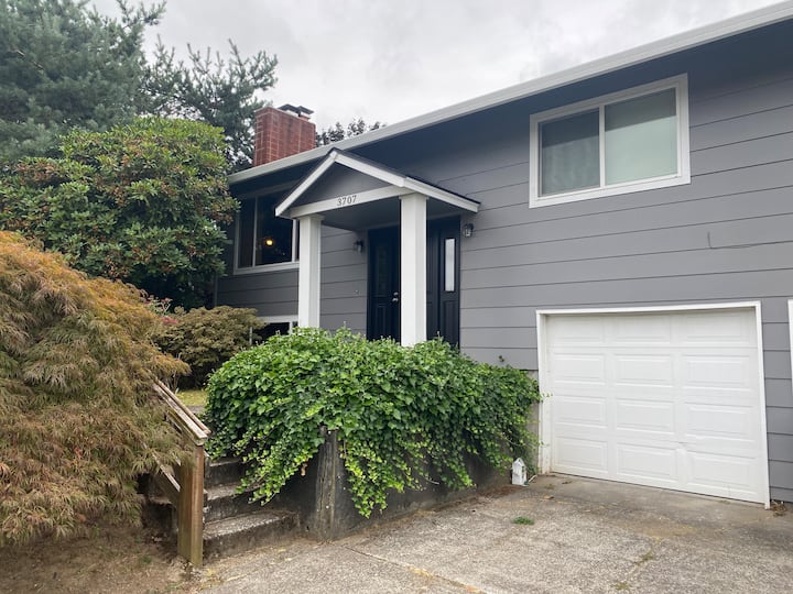 Modern Apartment Suite In Desirable Neighborhood - Gresham, OR