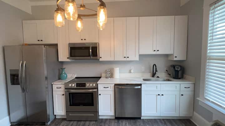 Premium 1 Bedroom 1 Bath Condo In Greenwood, Sc - Greenwood, SC