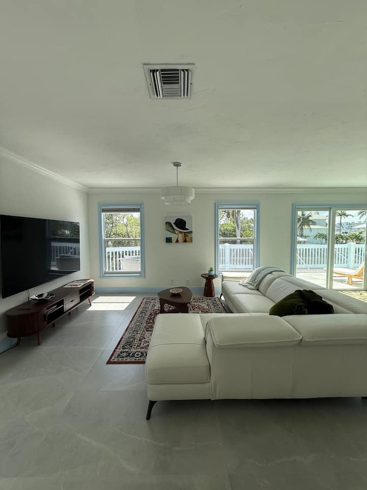 Coastal Paradise At Ft Myers, Your Dream Getaway - Fort Myers Beach, FL