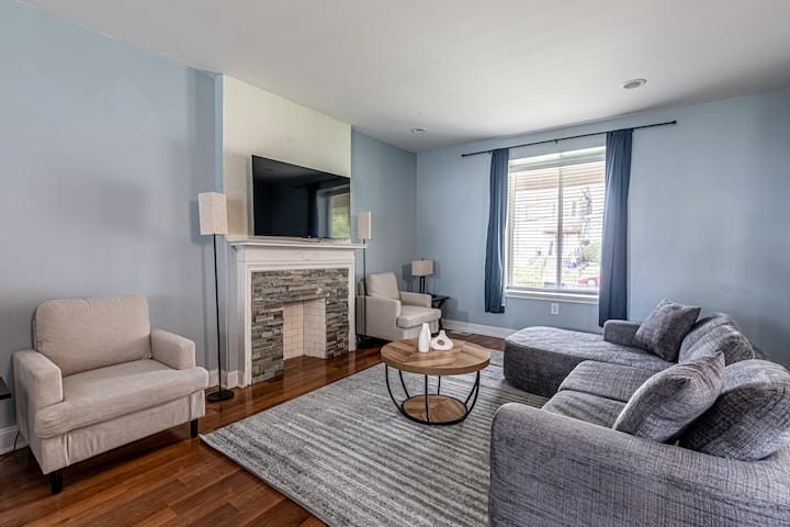 Modern 7br Retreat ~ 3 Story Gem In Pittsburgh - Pittsburgh, PA