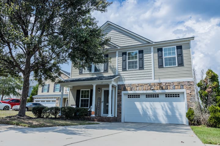 Cozy Corner 4br Getaway In Lake Carolina - Elgin, SC