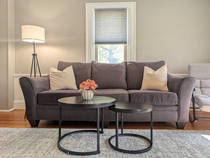 2br Townhouse With Free Parking Near Boston” - 벨몬트