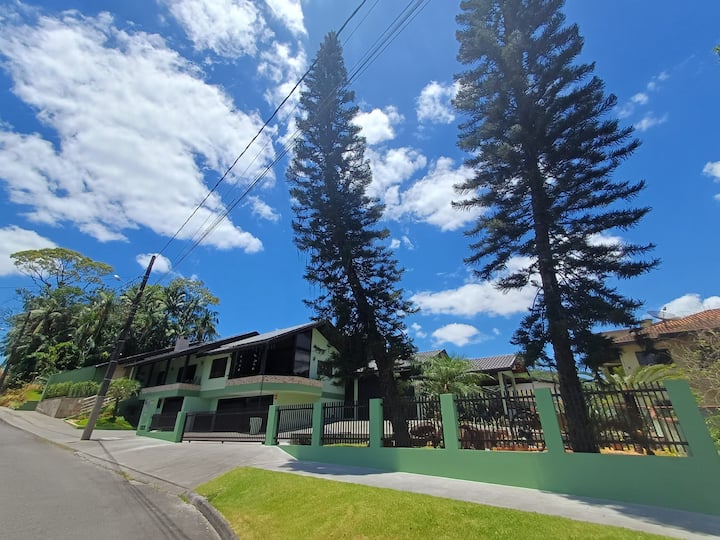 Casa Inteira 3 Quartos Centro Pomerode Osterfest - Pomerode