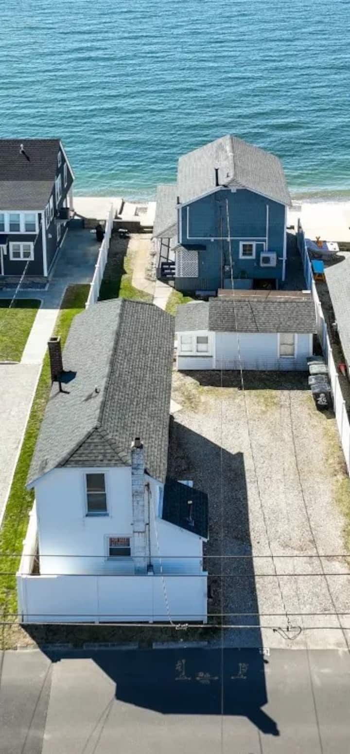 Spacious Group Beach Getaway - Two Adjacent Homes - Milford, CT