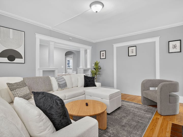 Vintage 5br Apt | Roku Hdtv | Sleeps 12 - Cambridge, MA
