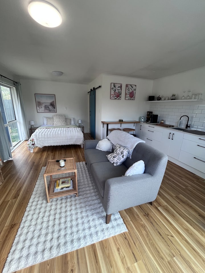 Coastal Cottage In Papamoa Beach - Papamoa