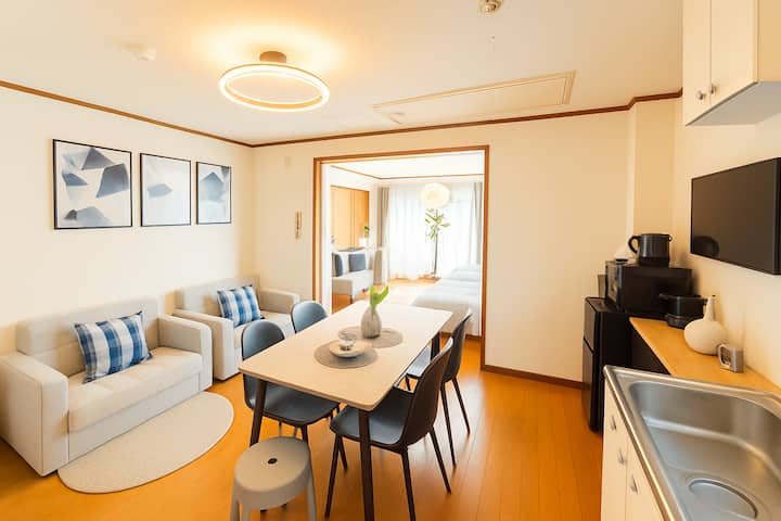 京セラドーム徒歩/高速Wi-fi・ワークスペース/静かな広々客室/駅徒歩2分 - Umeda