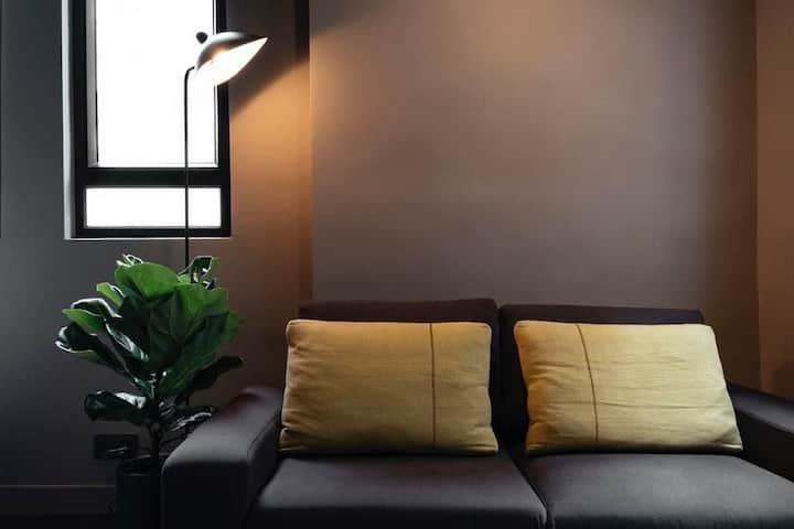 A Contemporary Studio Flat In The City Center - Hong Kong