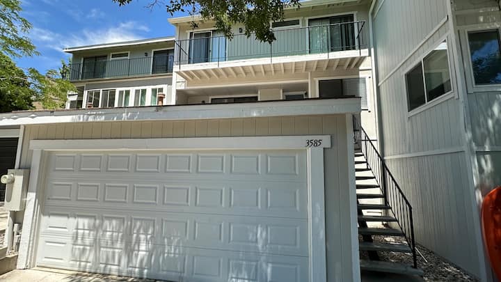 Cozy Reno-tahoe 3/2 Condo - Reno, NV