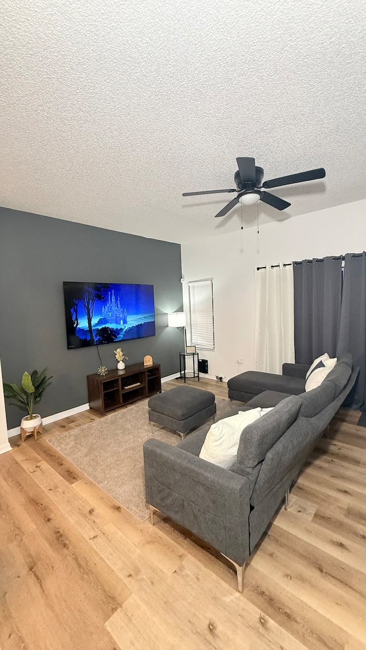 Luxury Disney Villa • 5 Miles To Disney • Sleeps 8 - Four Corners, FL